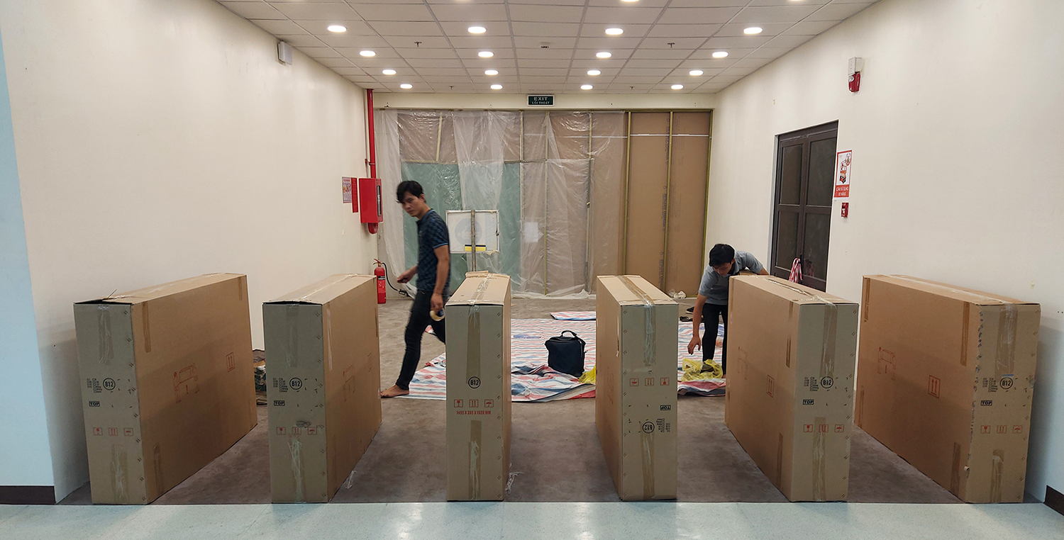 Hệ thống Kiểm soát Ra Vào với Flap Barrier & Cổng Xoay Full Height của ...